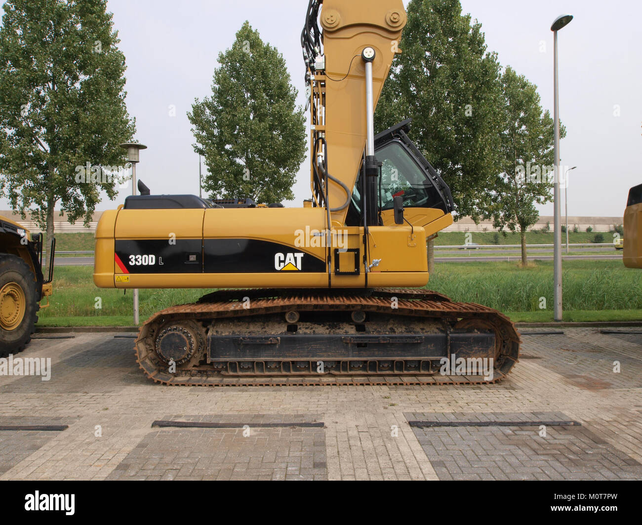 Caterpillar 330DL p2 Stock Photo - Alamy