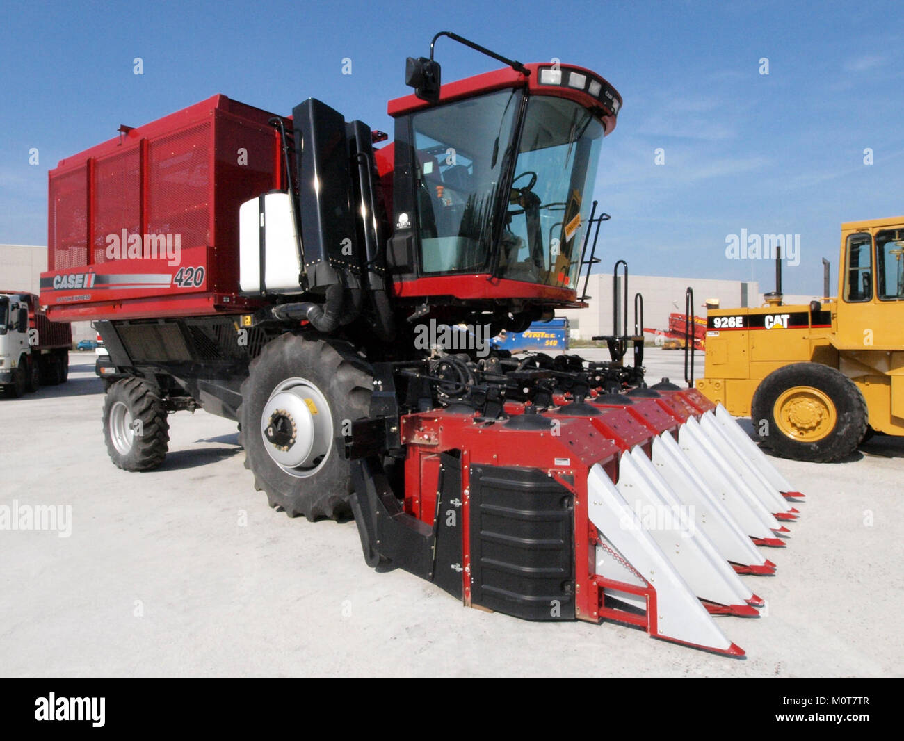 The Case 420 Cotton Express is an agricultural machine designed for the ...