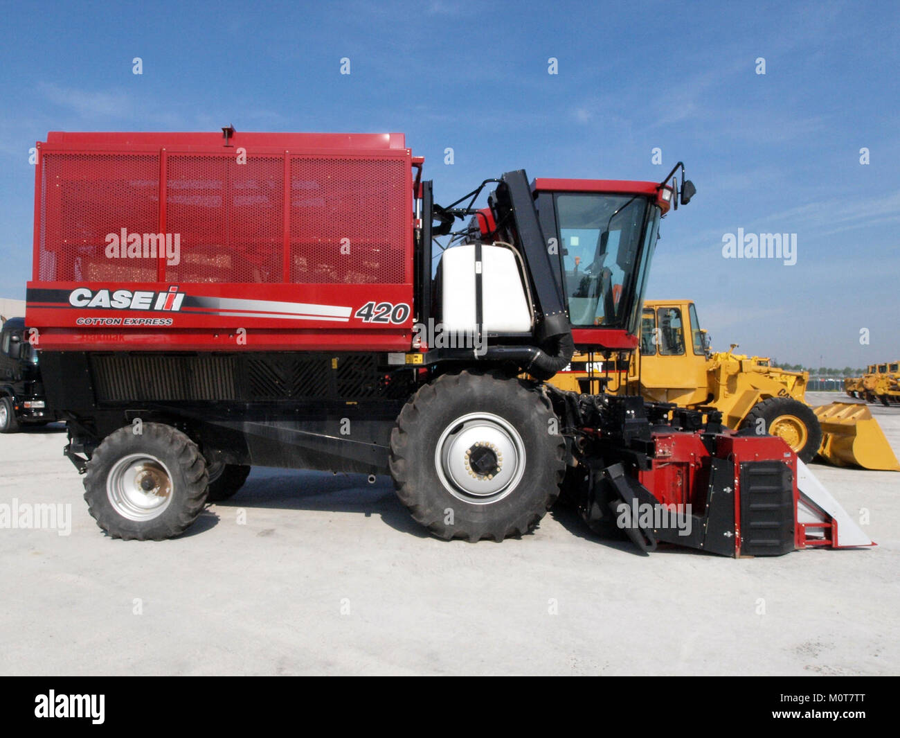 The Case 420 Cotton Express p4 is an agricultural machine used for ...