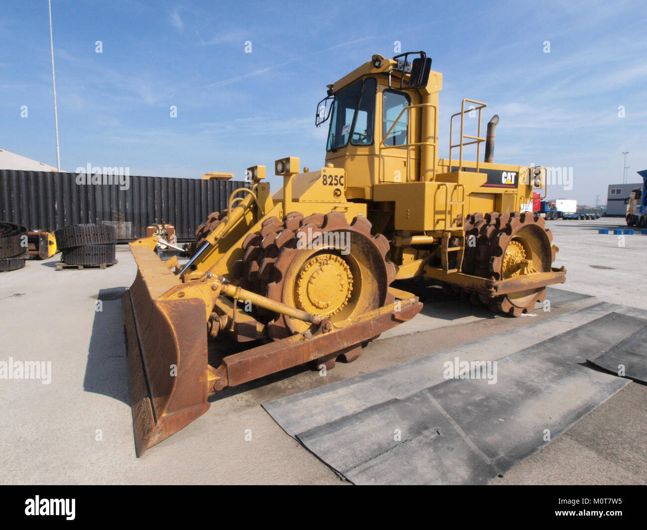 The Caterpillar 825C is a model of heavy machinery used in construction ...