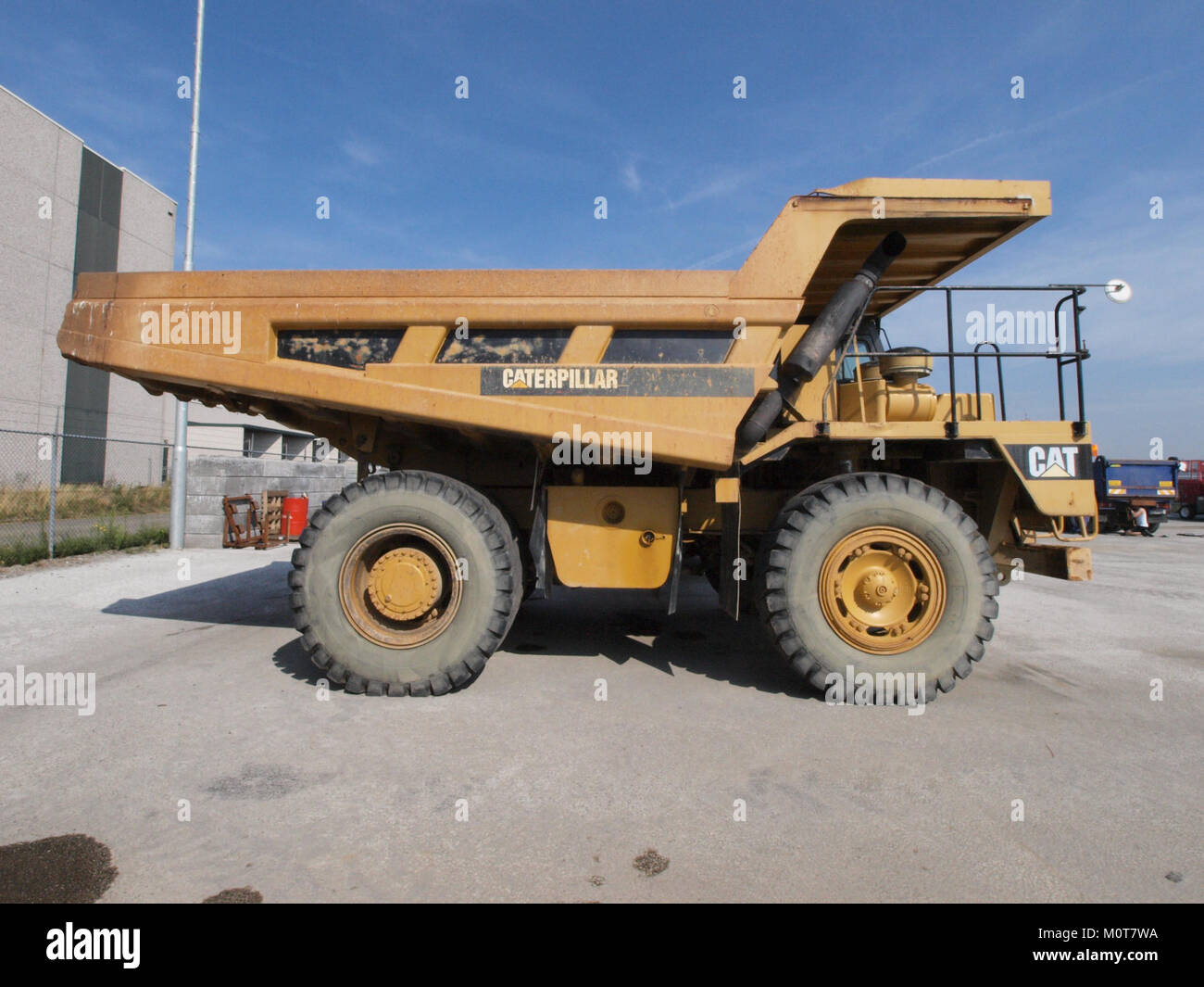 The Caterpillar 769D is a model of articulated dump truck designed for ...