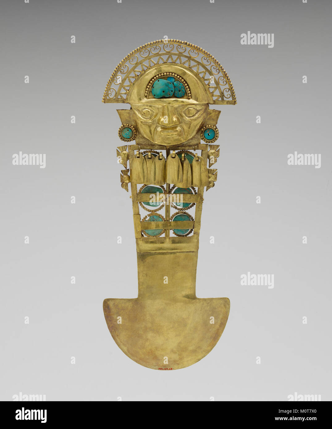 Tumi ceremonial knife hi-res stock photography and images - Alamy