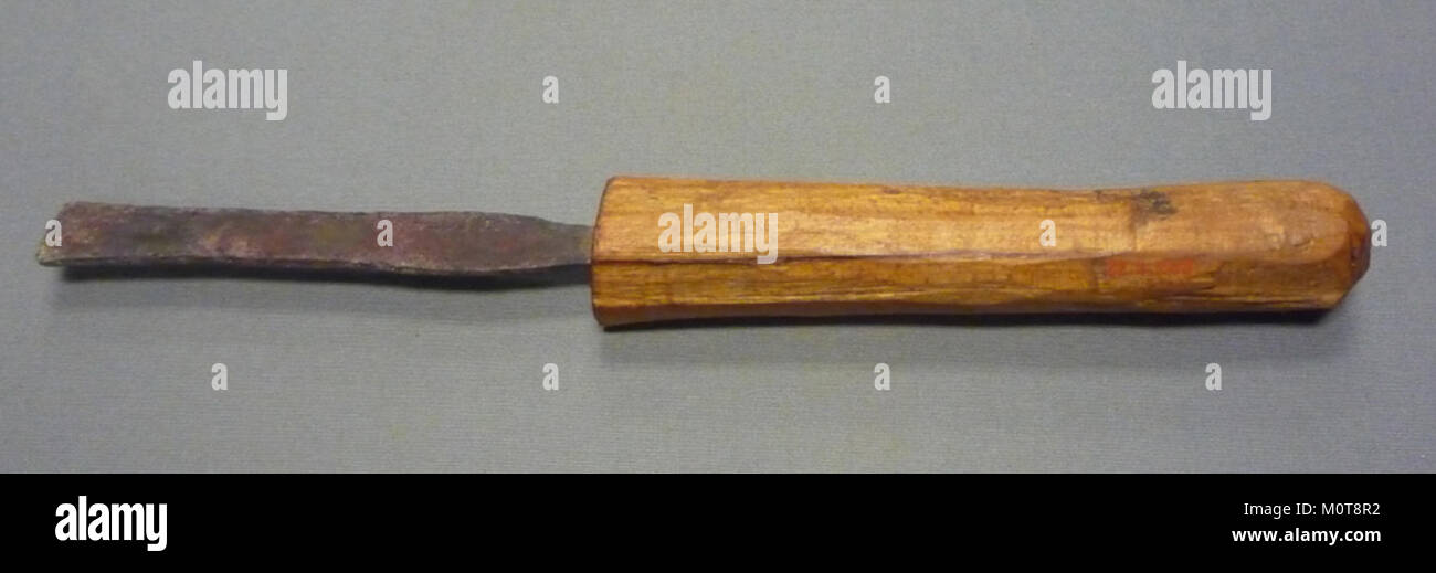 Egypt ancient chisel hi-res stock photography and images - Alamy
