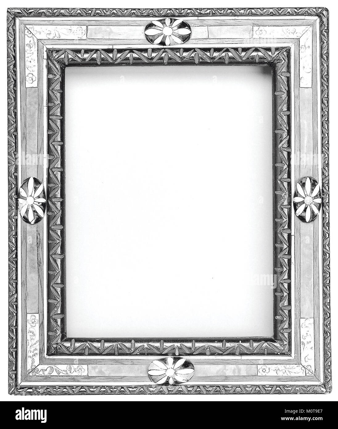 The Cassetta frame is an ornate frame from the MET collection, crafted ...