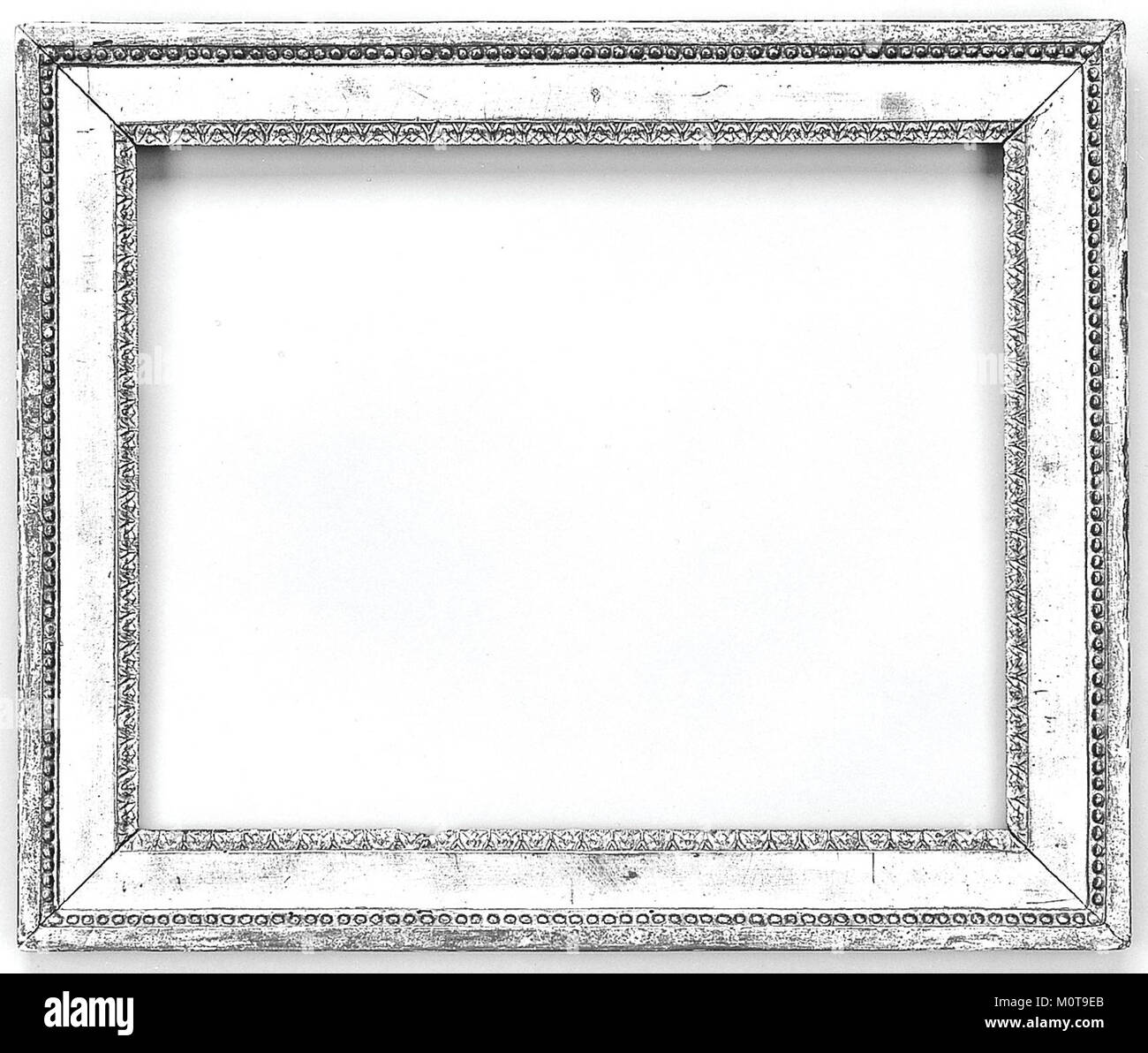 The Cassetta frame is a historical frame from the MET collection, known ...
