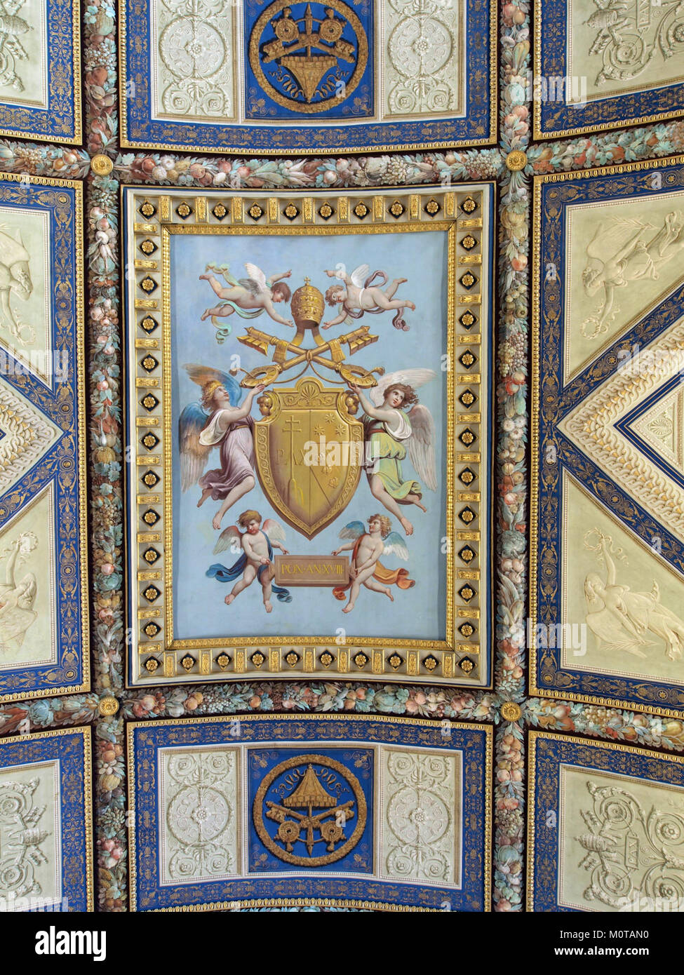 Architectural design features ceiling hi-res stock photography and ...