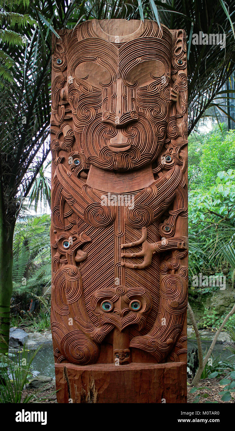 Rangi carving hi-res stock photography and images - Alamy