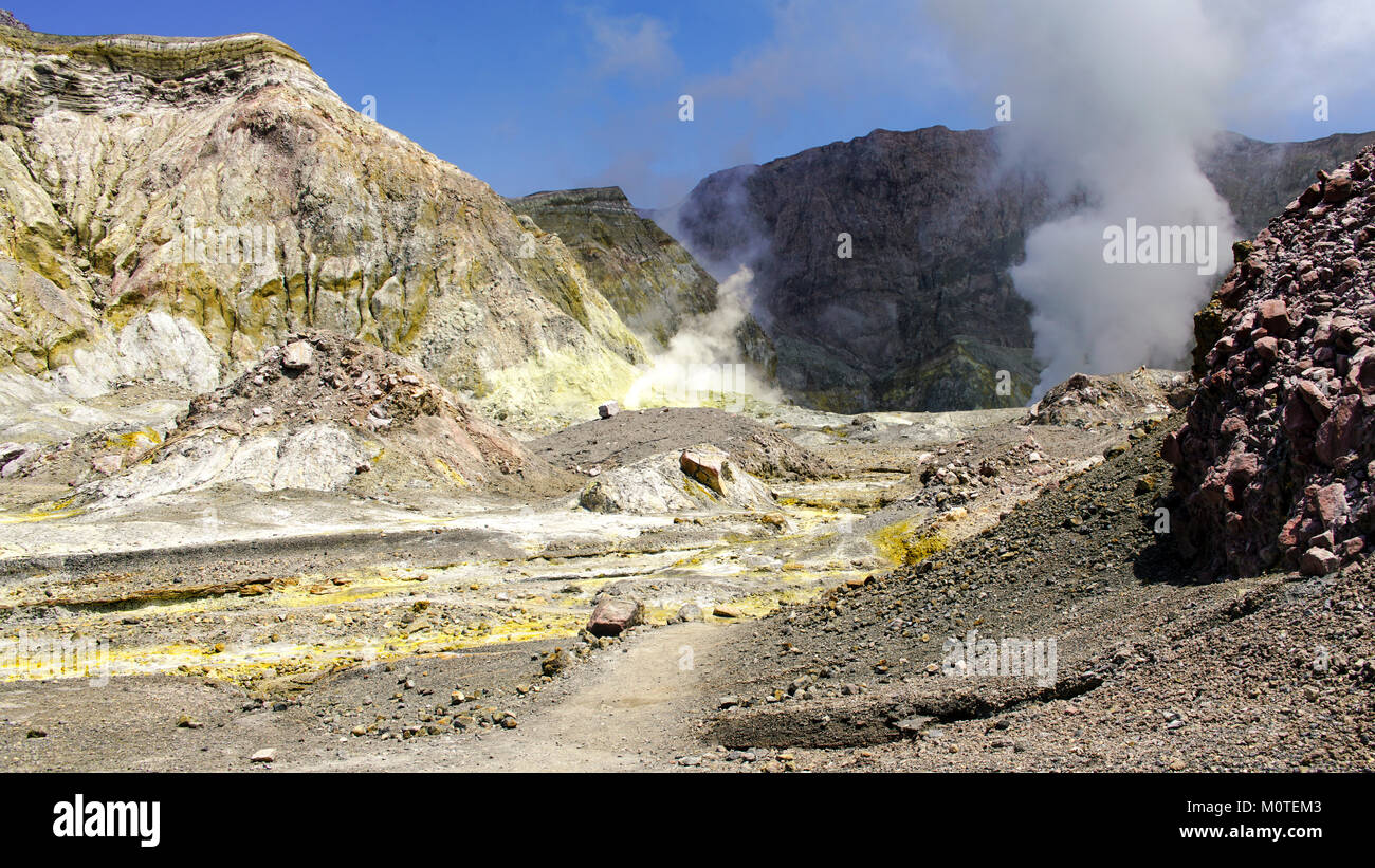 White Island / Whakaarian volcano. New Zealand. Bay of Plenty. Hiking ...