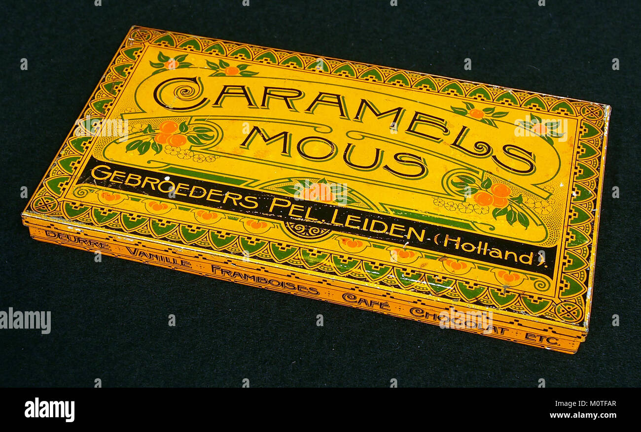 Caramels Mous blik is a historical packaging design for caramels ...