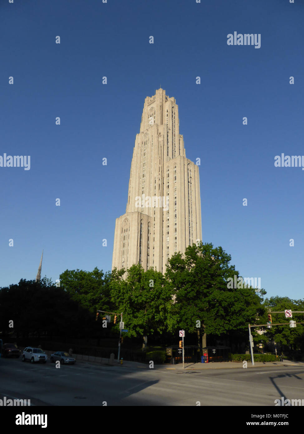 Cathedral of learning hi-res stock photography and images - Alamy
