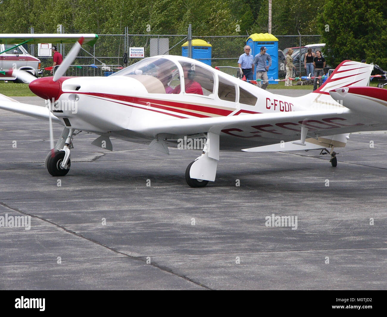 Cavalier aircraft hi-res stock photography and images - Alamy