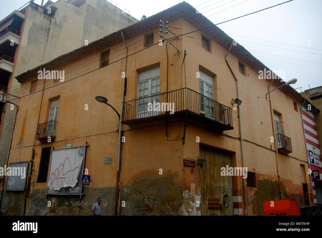 Casa Larrard & Vignau refers to a specific building or property ...