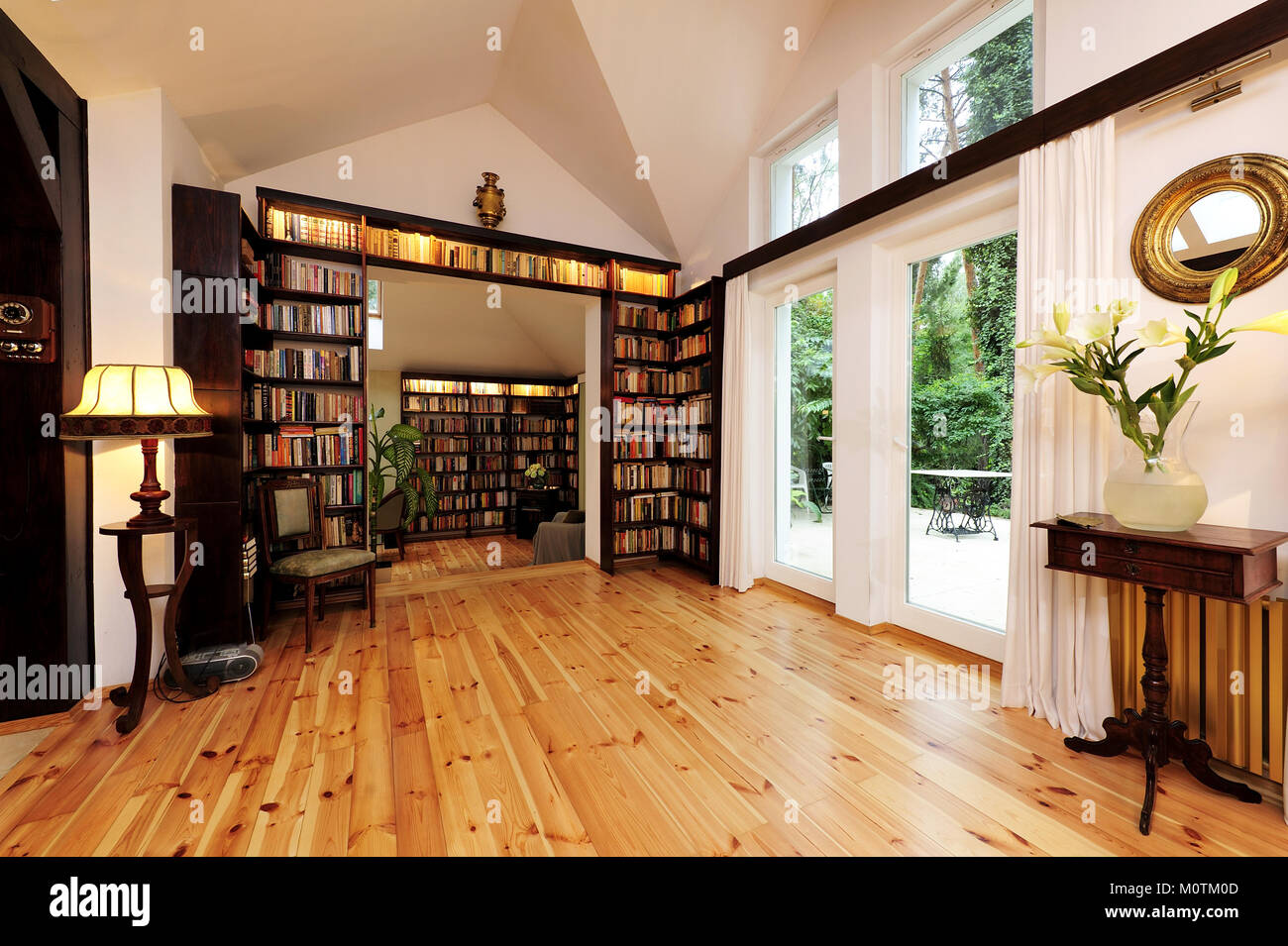 Beautiful interiors hi-res stock photography and images - Alamy