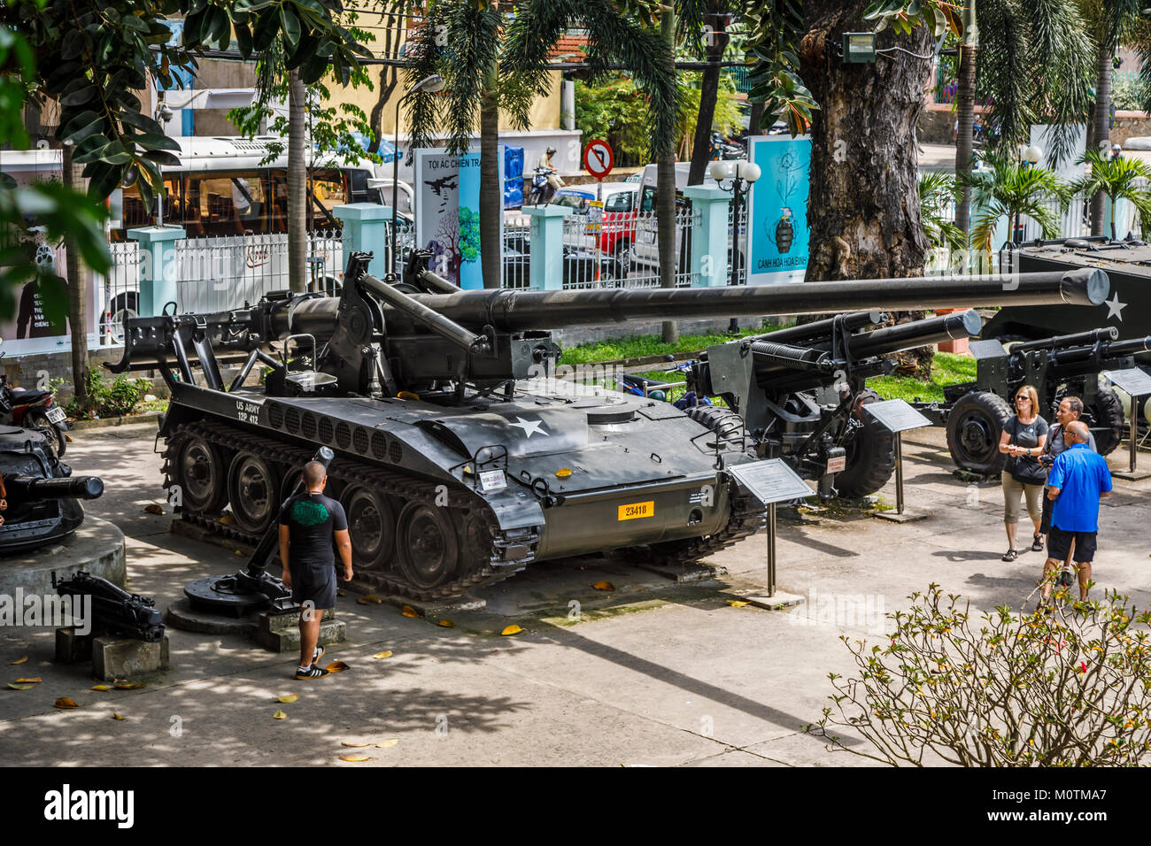 Military vehicle display us hi-res stock photography and images - Alamy