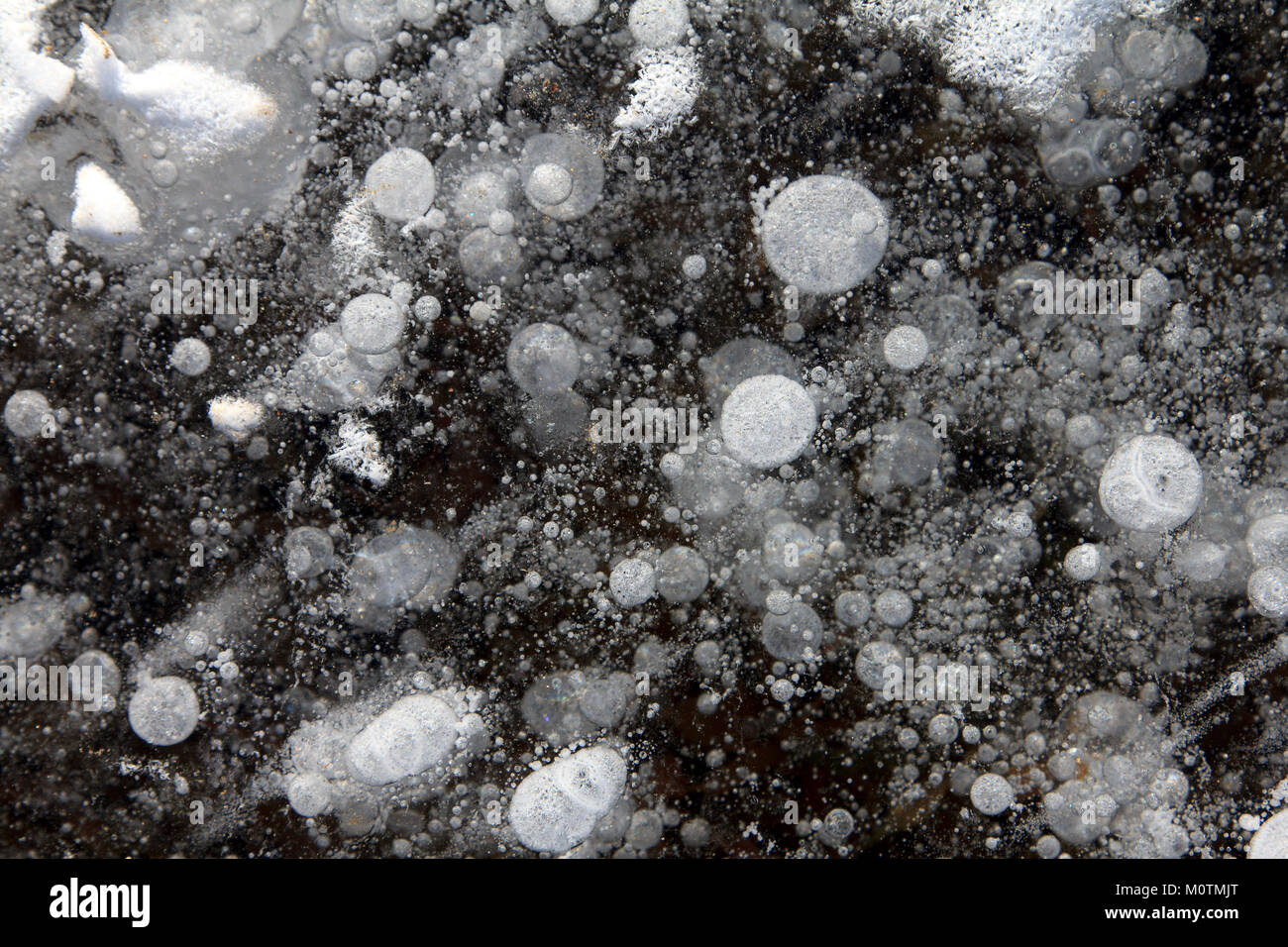 Frozen Bubbles In Lake High Resolution Stock Photography and Images - Alamy