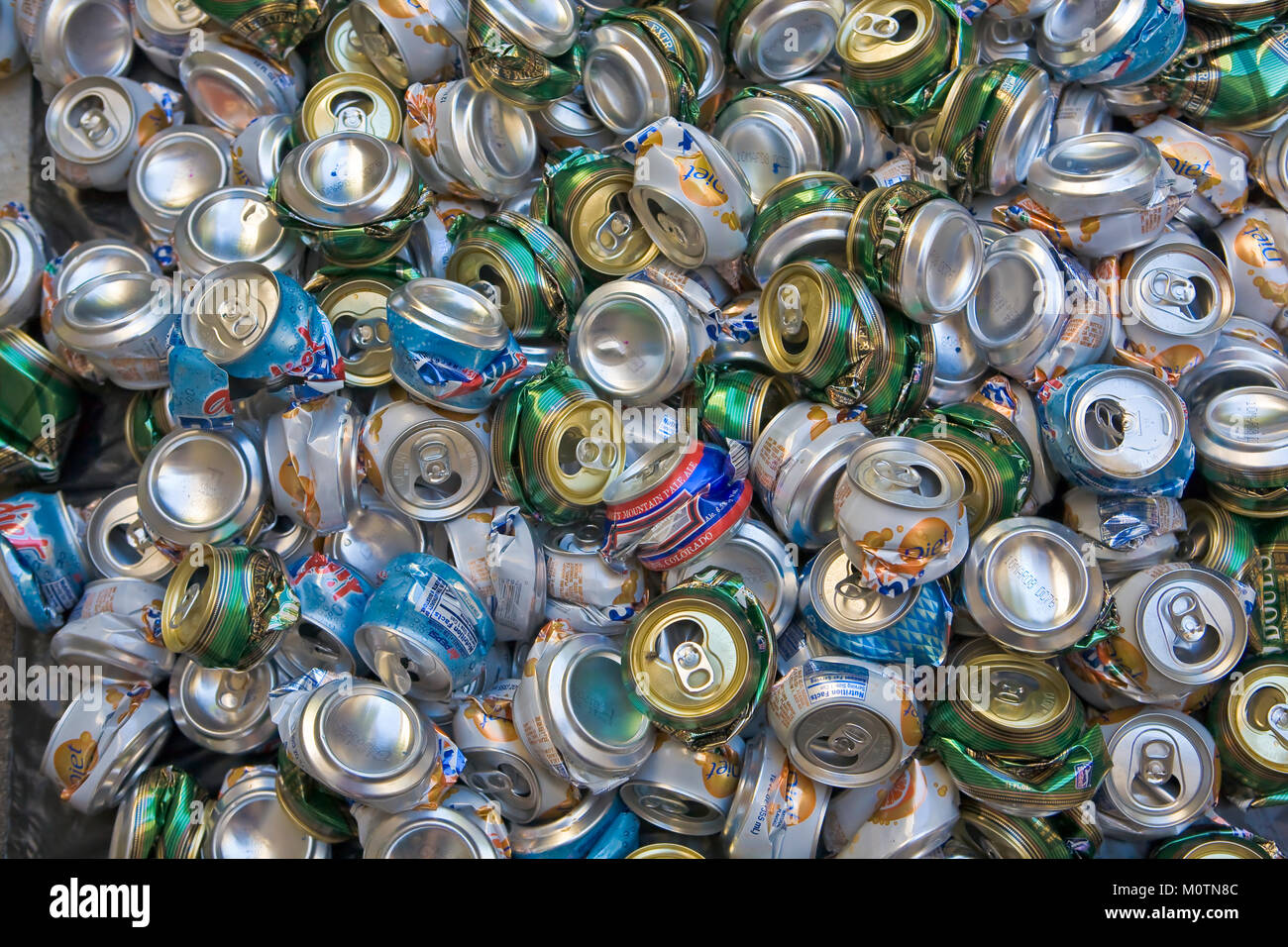 crushed aluminum soda pop cans Stock Photo - Alamy