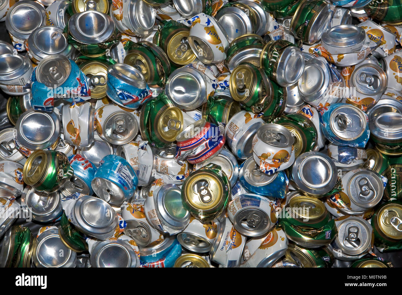 Crushed pop cans hi-res stock photography and images - Alamy