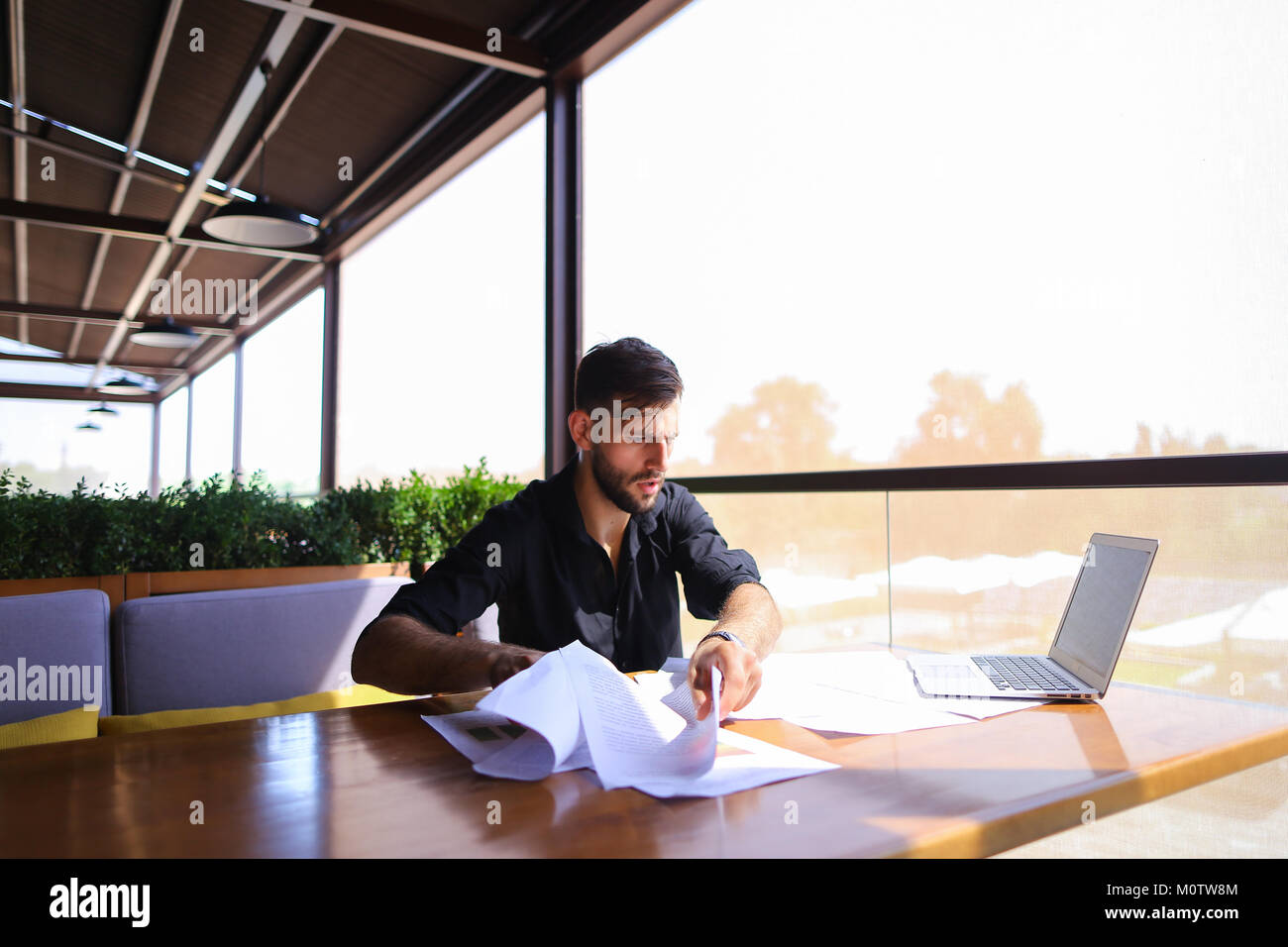 Office worker sorting papers hi-res stock photography and images - Alamy