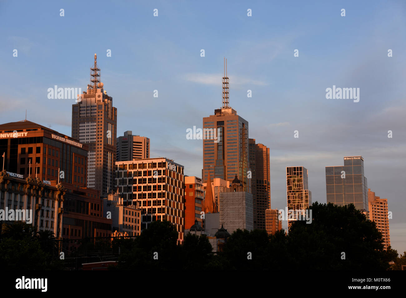 Melbourne sunsets hi-res stock photography and images - Alamy