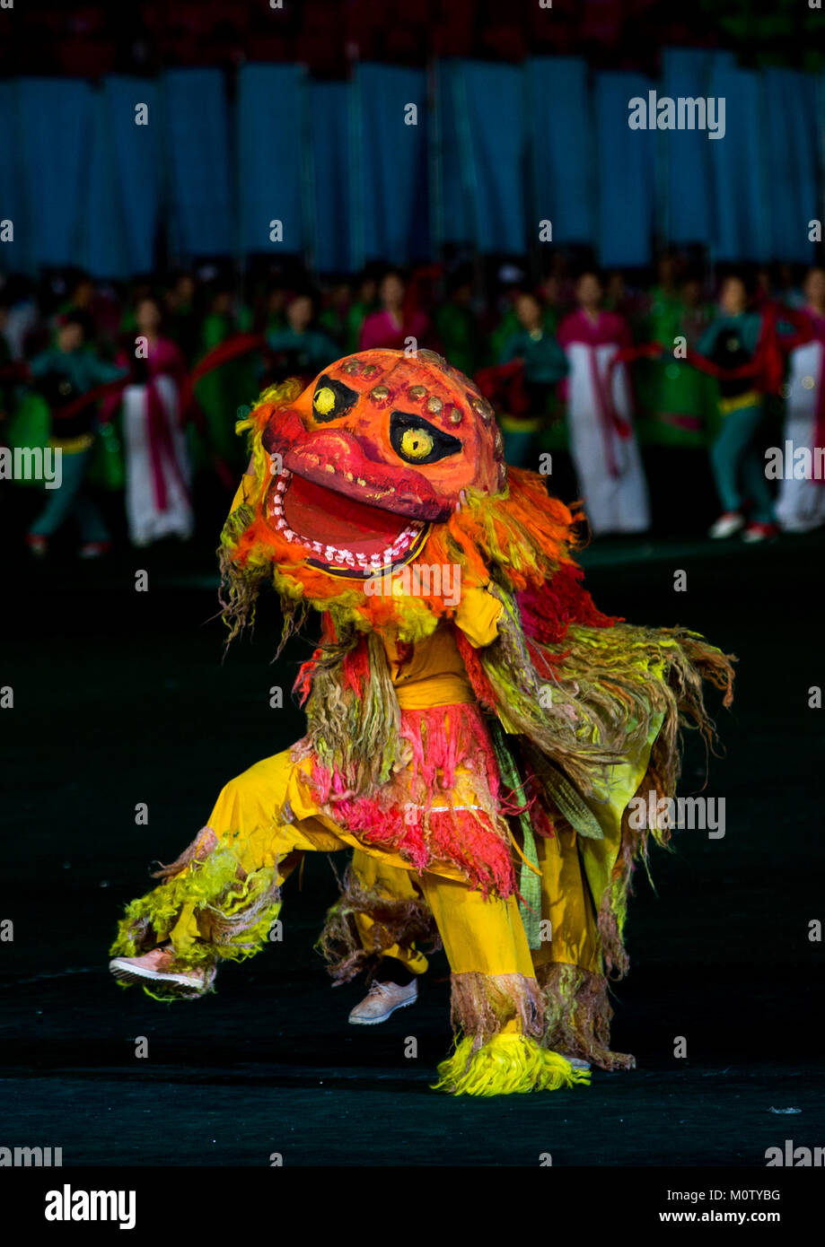 Chinese dragon during the Arirang mass games in may day stadium ...