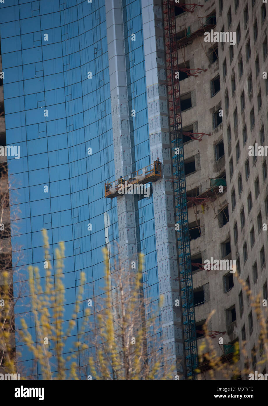 Construction of the pyramid-shaped Ryugyong hotel, Pyongan Province ...
