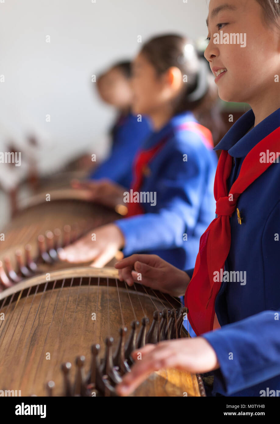 Kayagum hi-res stock photography and images - Alamy