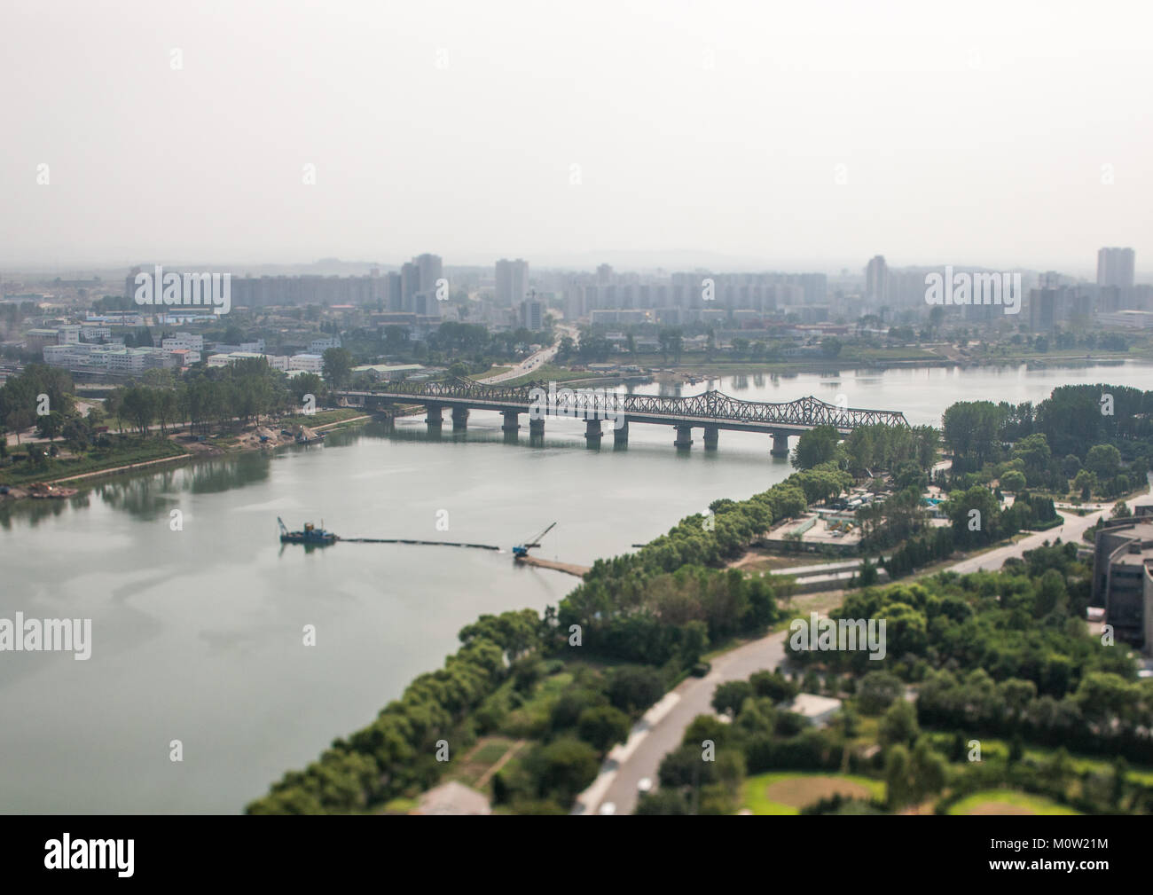 Bridge over Taedong river, Pyongan Province, Pyongyang, North Korea ...