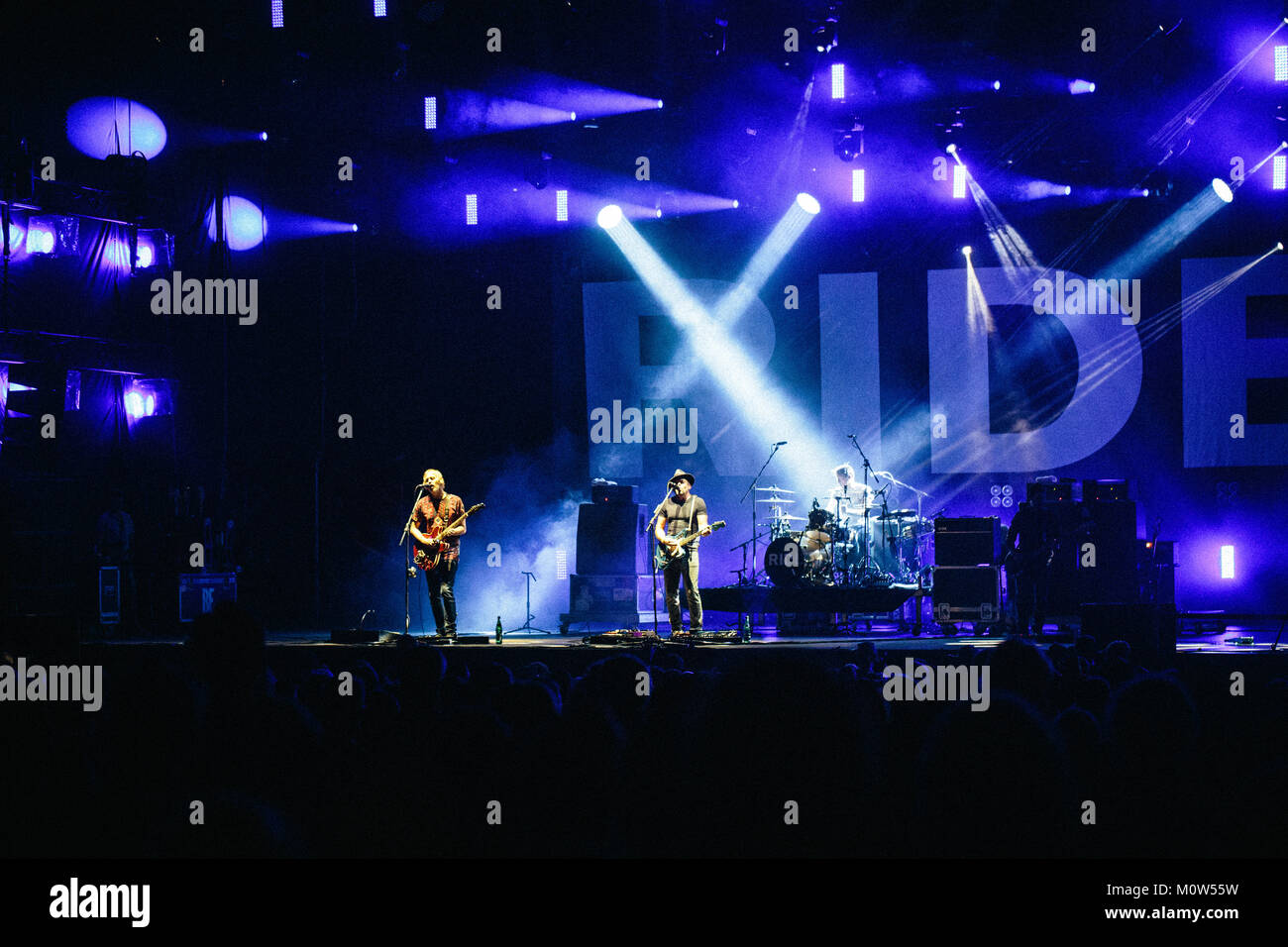 Polish british singer hi-res stock photography and images - Alamy