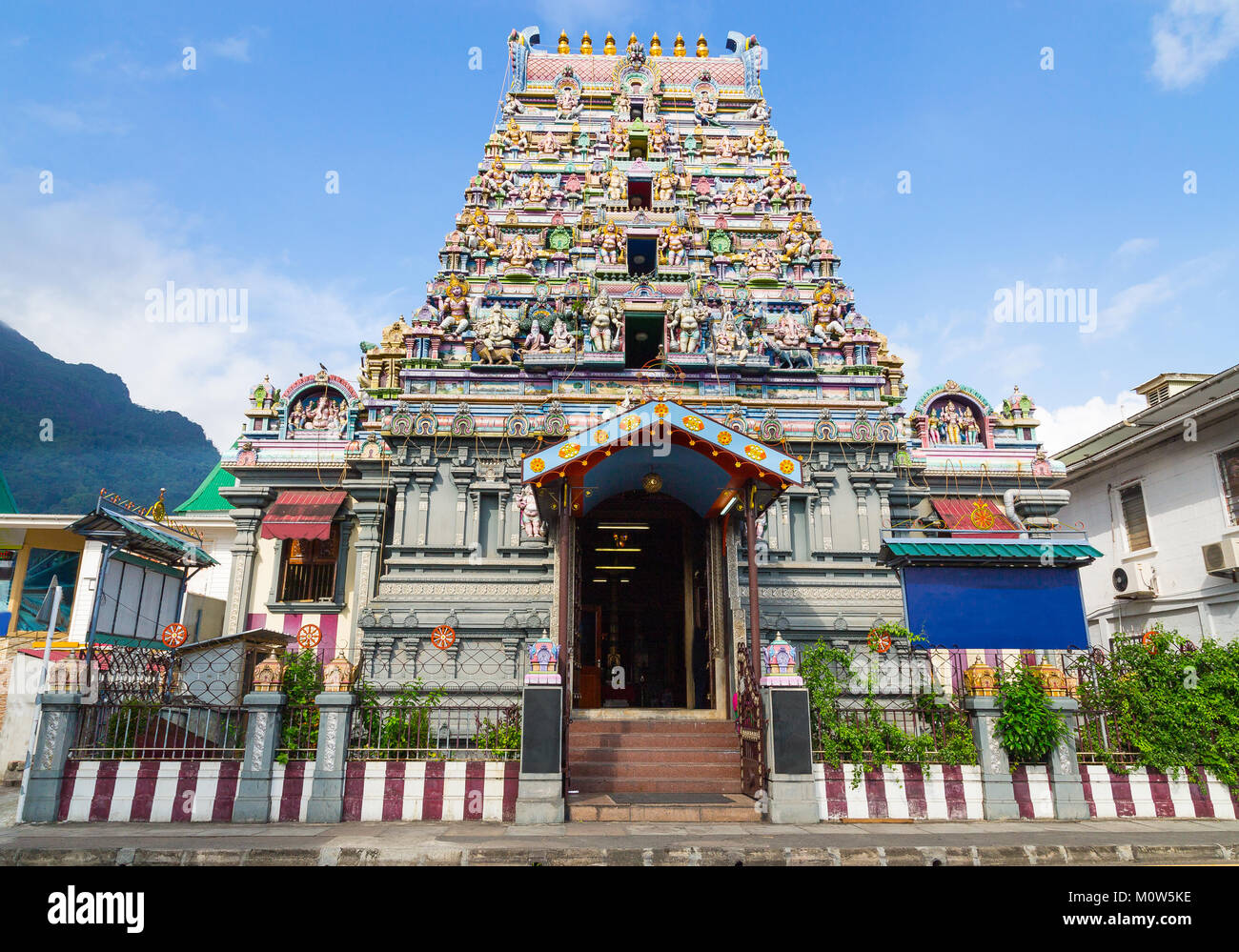 Arul mihu navasakthi vinayagar hindu temple hi-res stock photography ...
