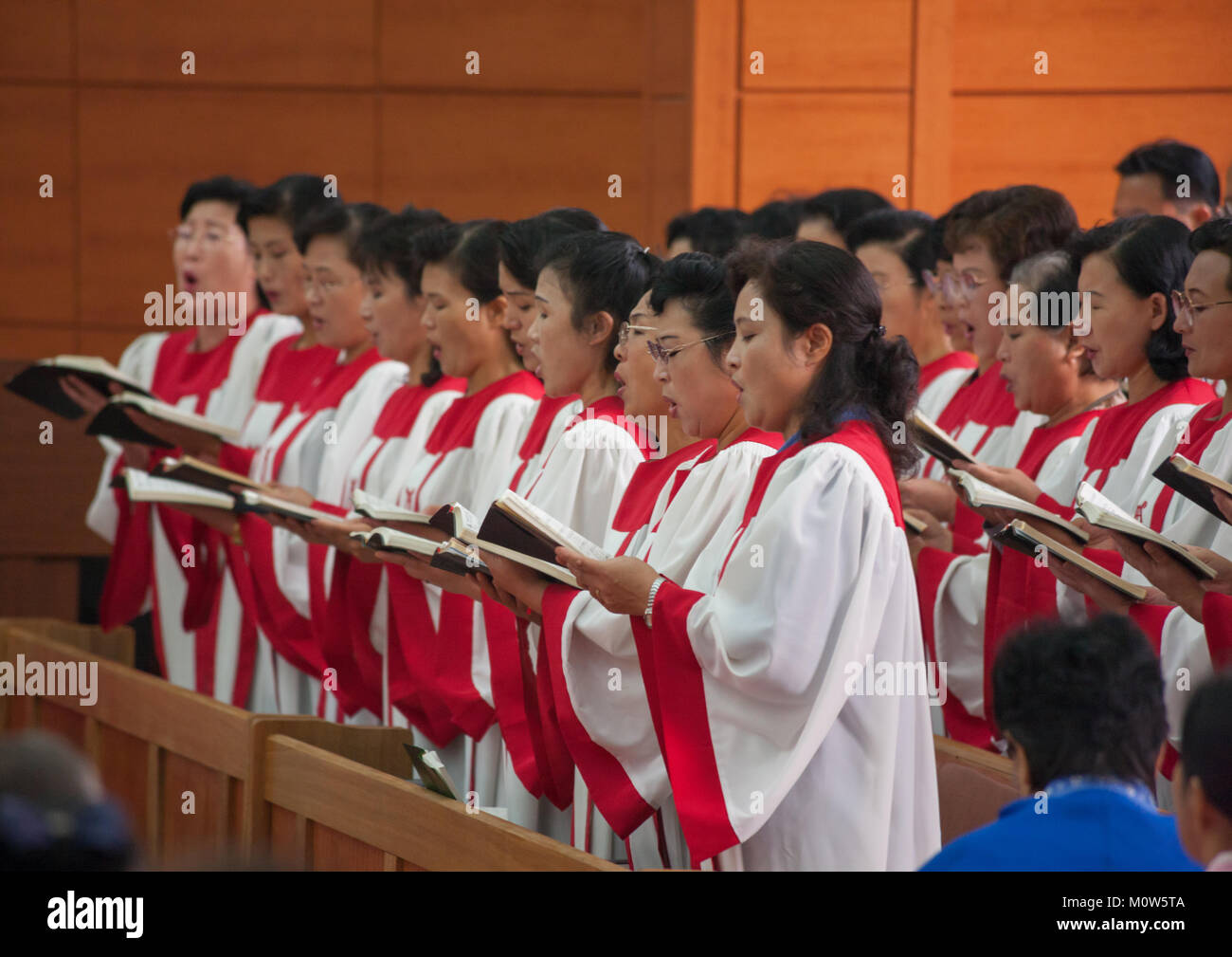 North Korean people singing in protestant Bongsu church, Pyongan ...
