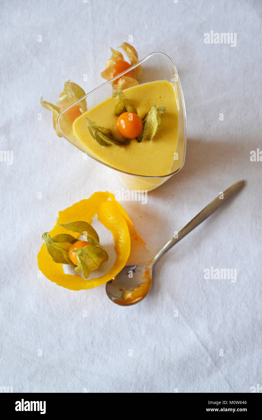 Cream zabayon hi-res stock photography and images - Alamy