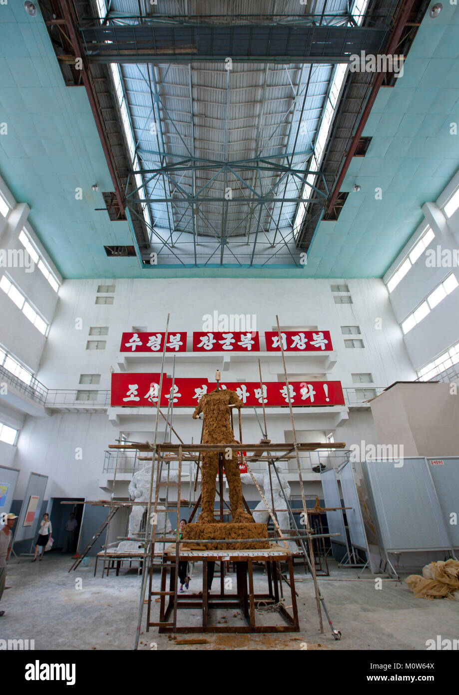 Construction of a bronze statue at Mansudae art studio, Pyongan ...
