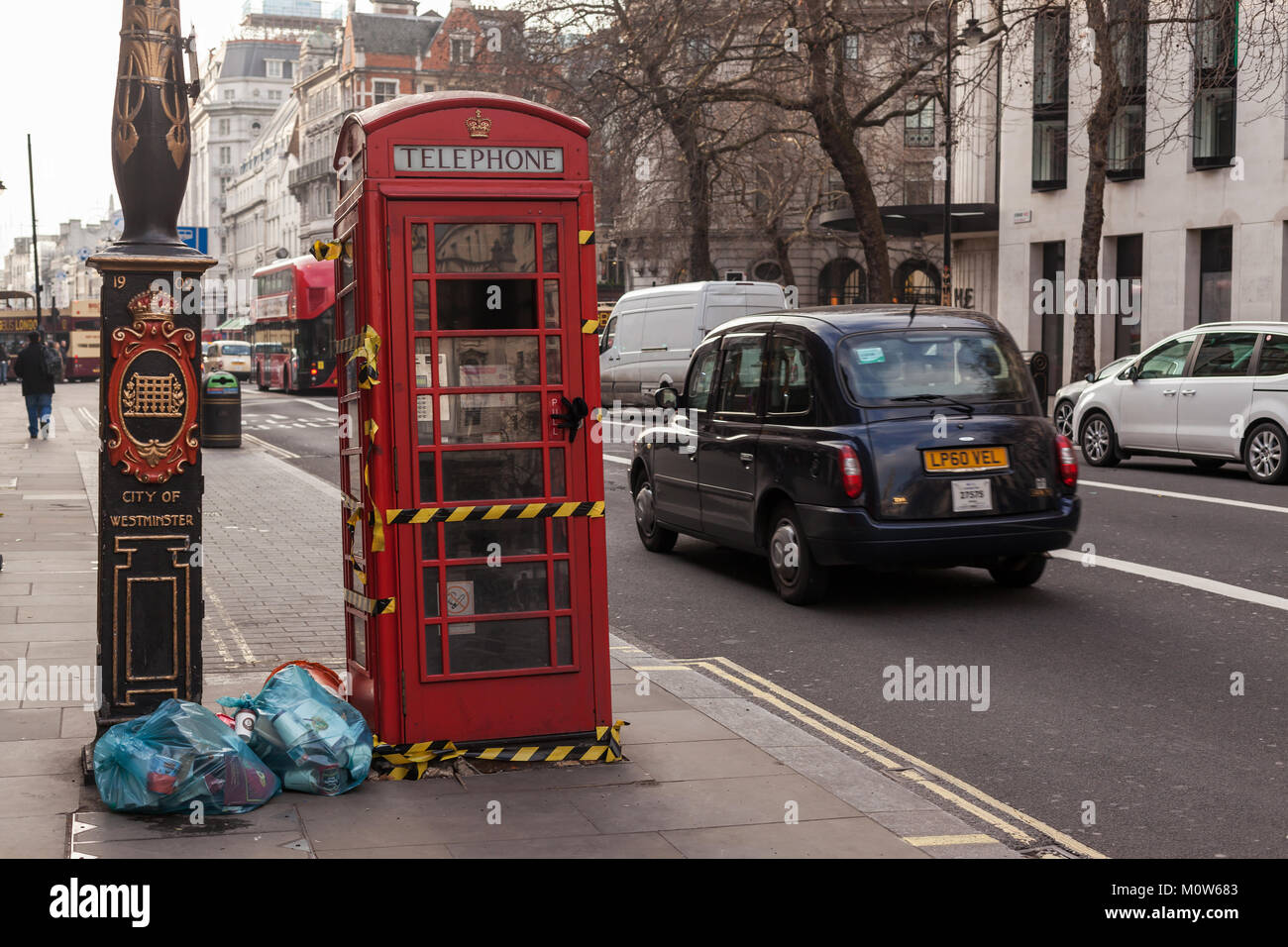 Taxi box hi-res stock photography and images - Alamy