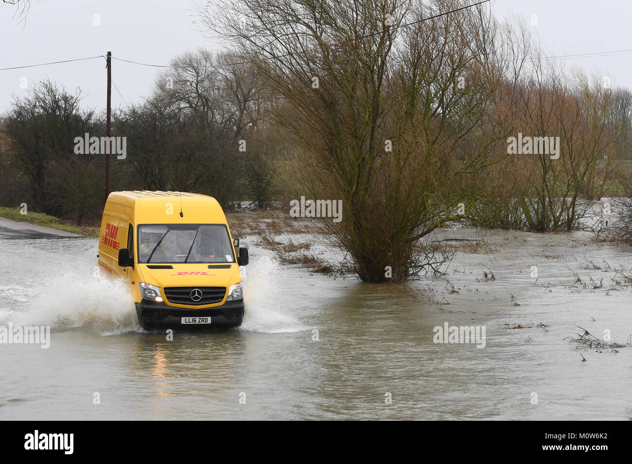Driving in britain hi-res stock photography and images - Alamy