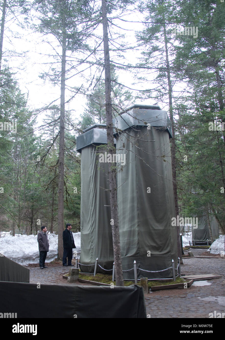 Slogan bearing tree hi-res stock photography and images - Alamy