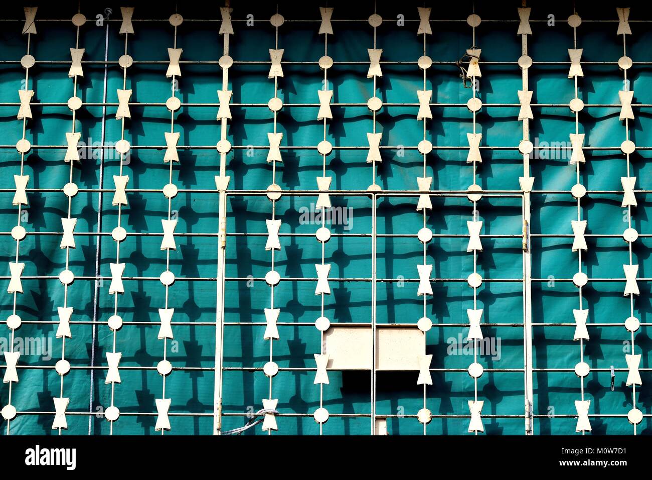 Metal grill fence hi-res stock photography and images - Alamy