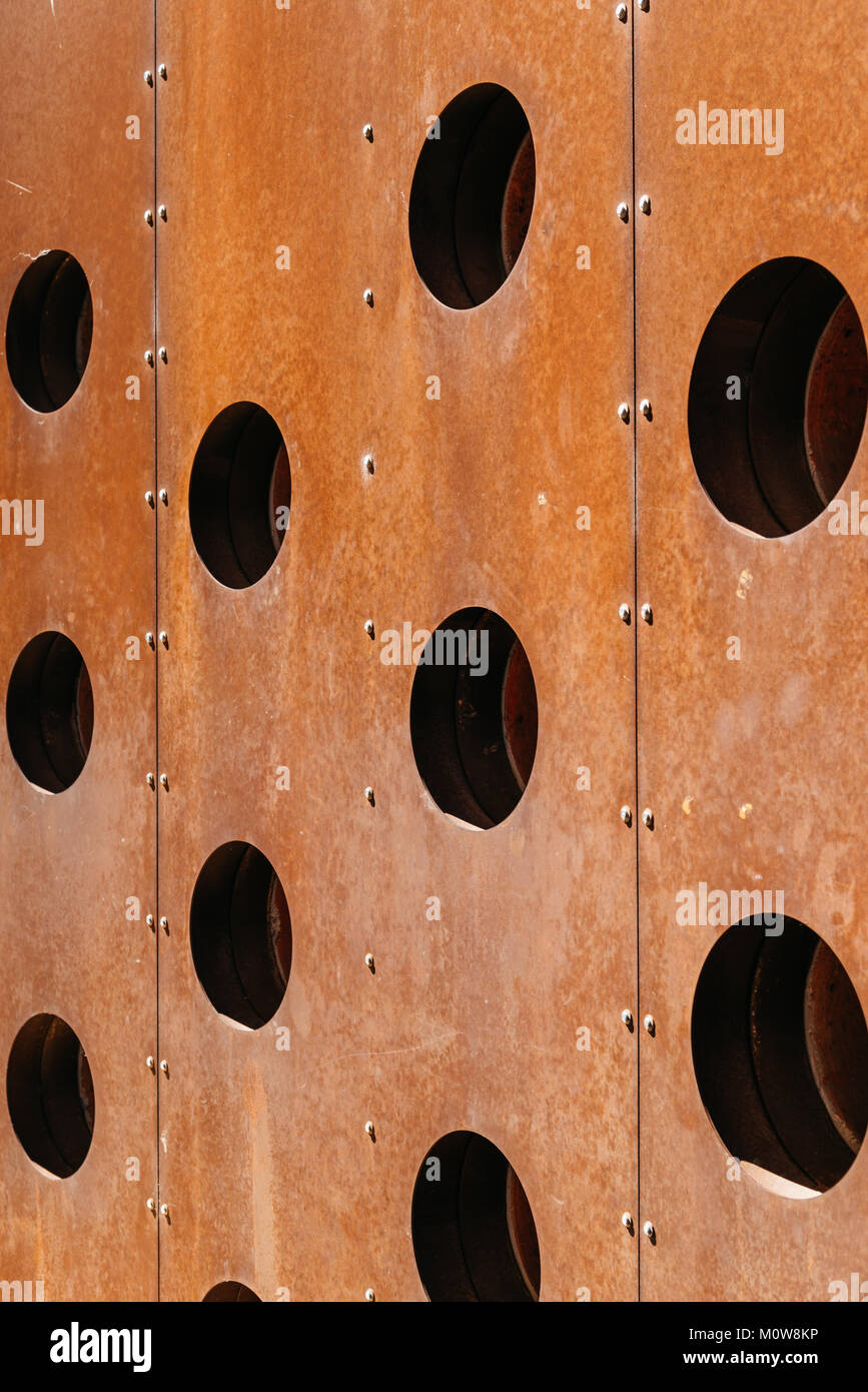 Weathering steel hi-res stock photography and images - Alamy