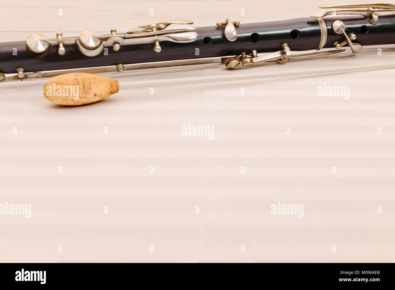 Transverse flute hi-res stock photography and images - Alamy