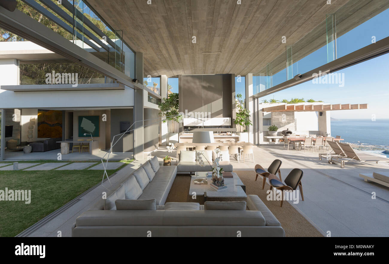 Interior of courtyard hi-res stock photography and images - Alamy