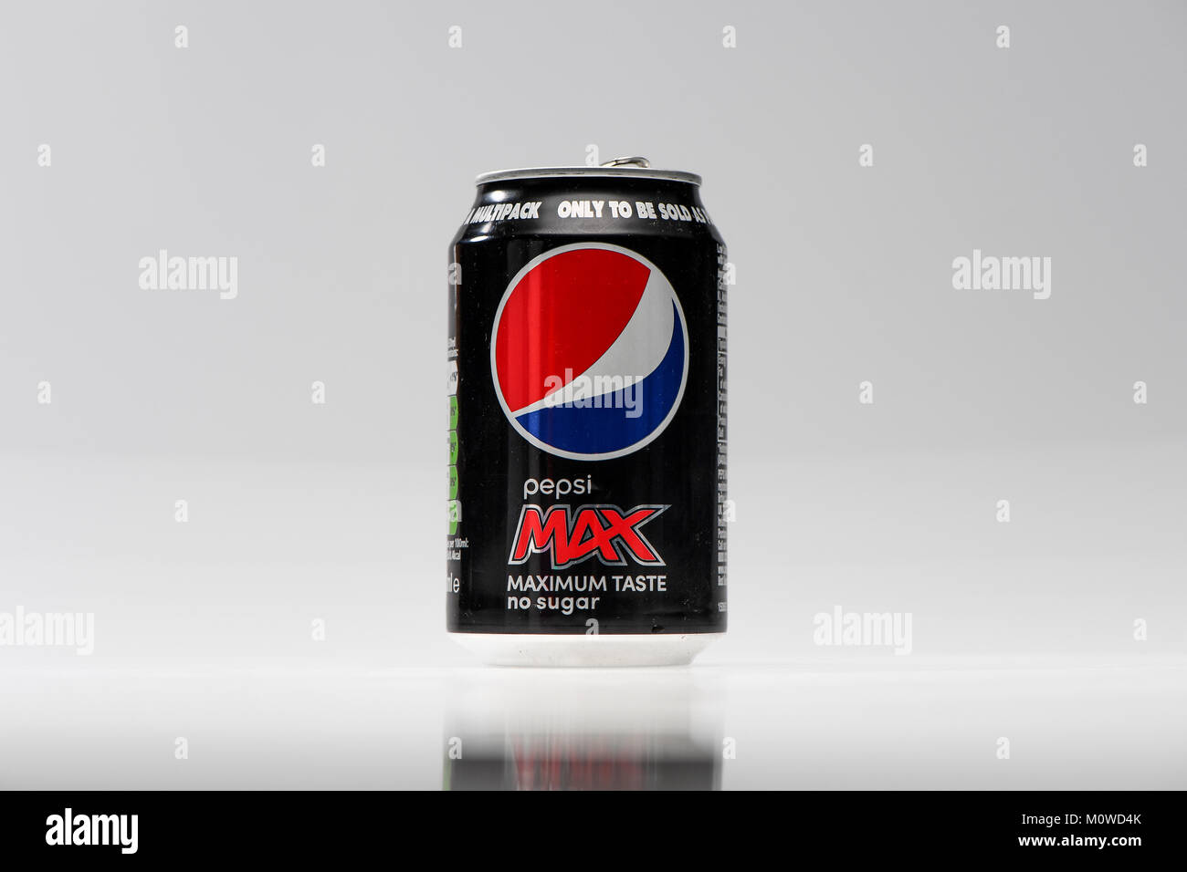 Pepsi logo hi-res stock photography and images - Alamy