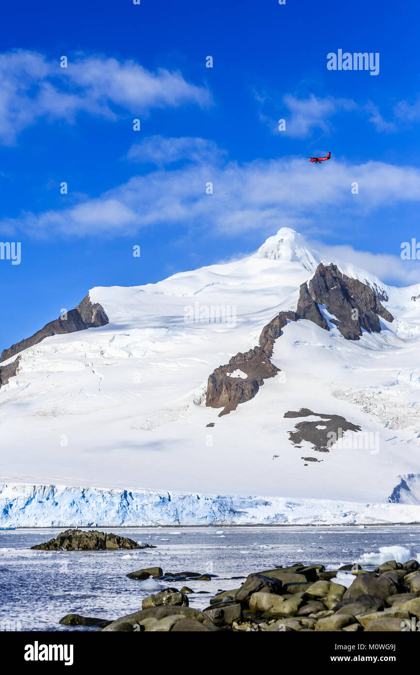 Antarctica plane hi-res stock photography and images - Alamy