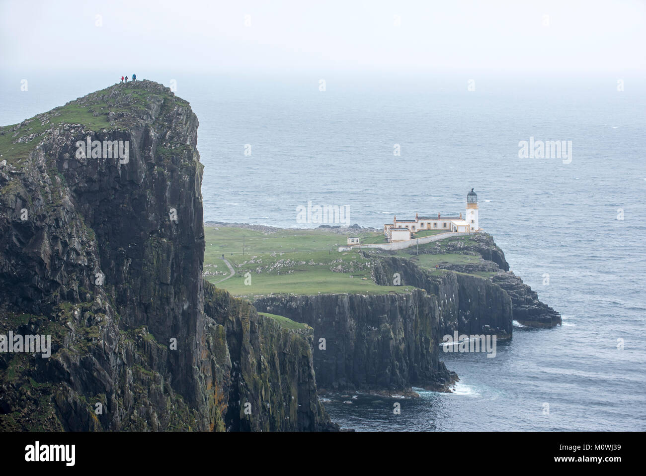 Lighthouse on clifftop hi-res stock photography and images - Alamy