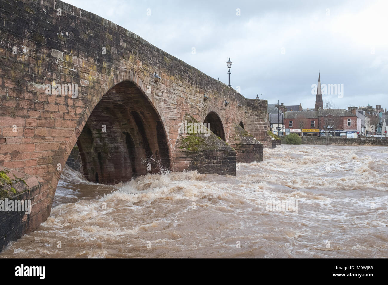 The devorgilla bridge dumfries winter hi-res stock photography and ...