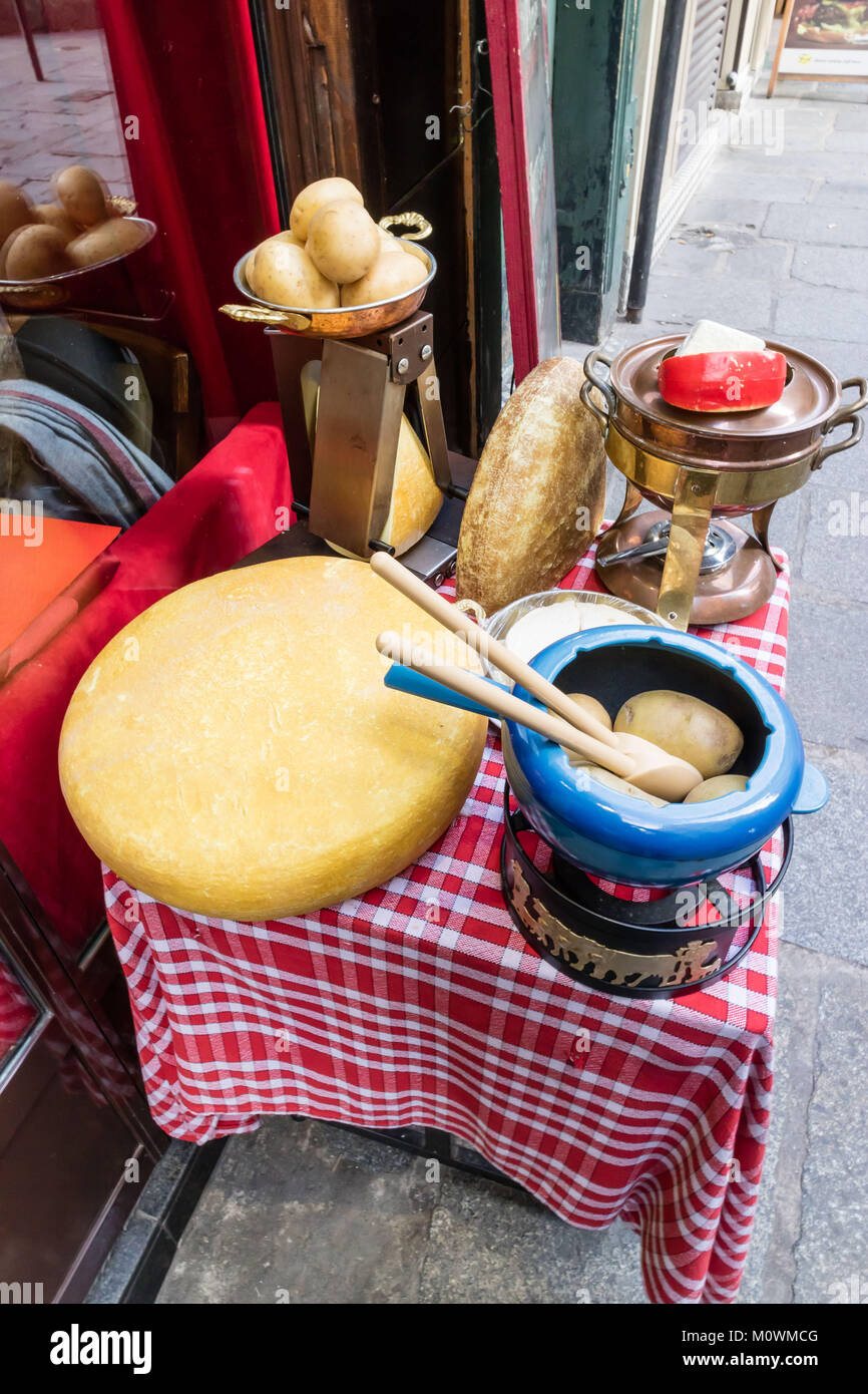 French Cheese Fondu in Paris Stock Photo - Alamy