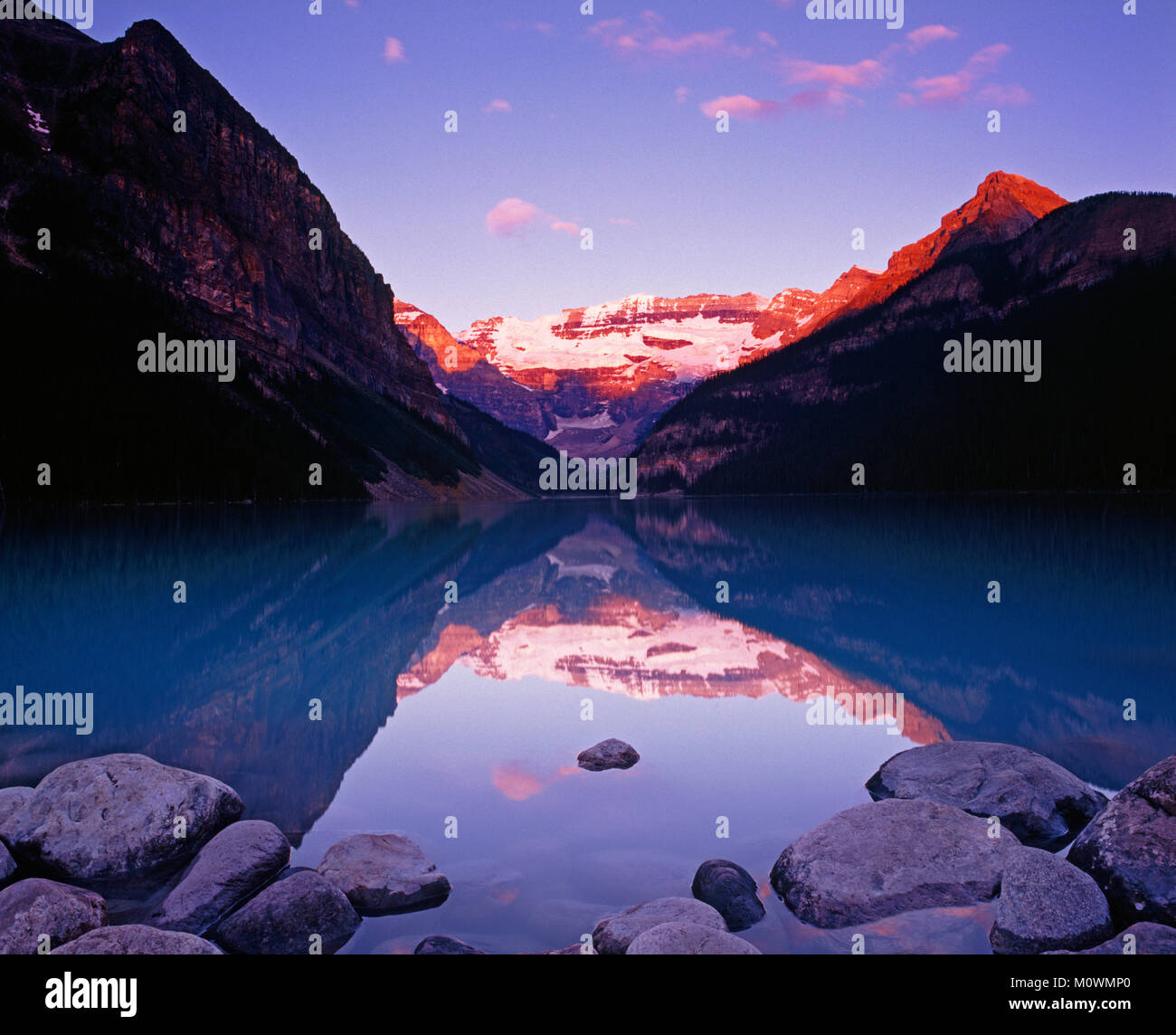 Alberta banff national park lake louise hi-res stock photography and ...