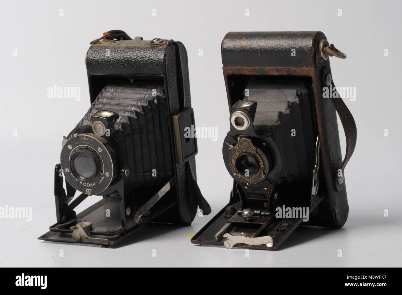 Classic old film cameras Stock Photo - Alamy
