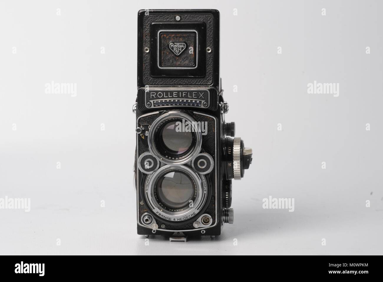 Classic old film cameras Stock Photo - Alamy