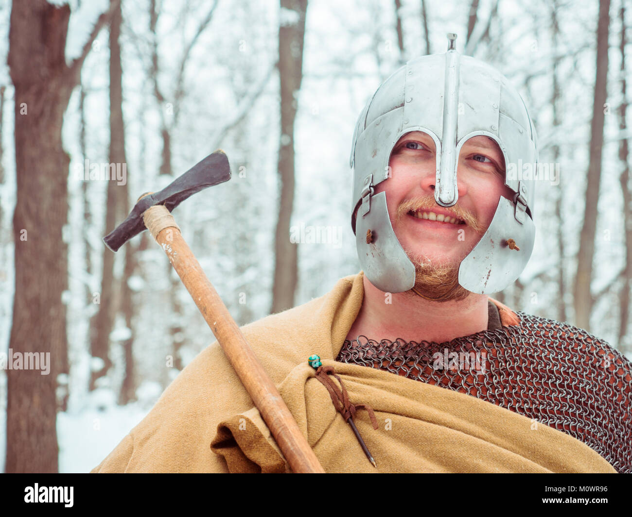 Medieval battle hammer hi-res stock photography and images - Alamy