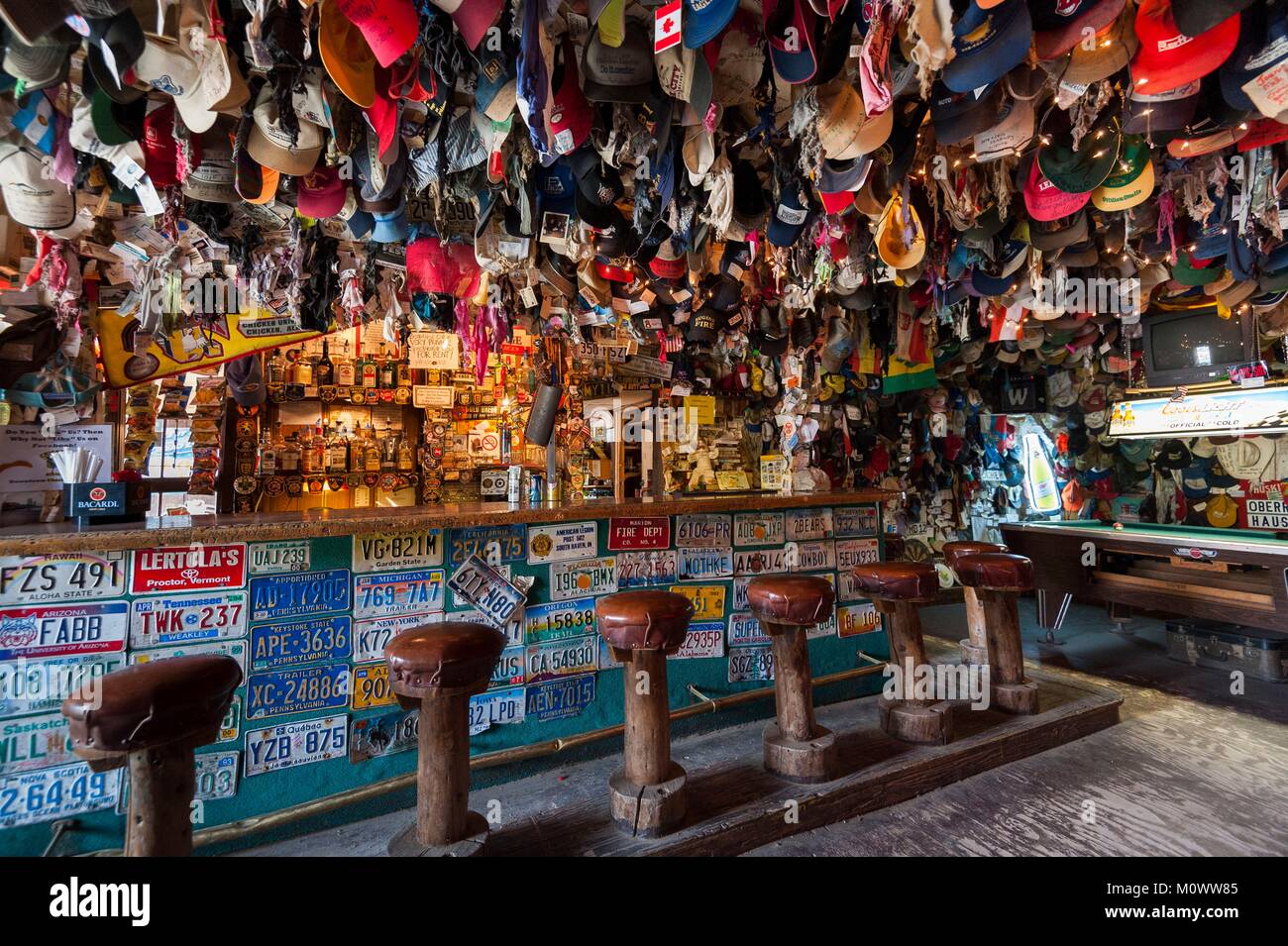 Chicken alaska usa bar hi-res stock photography and images - Alamy