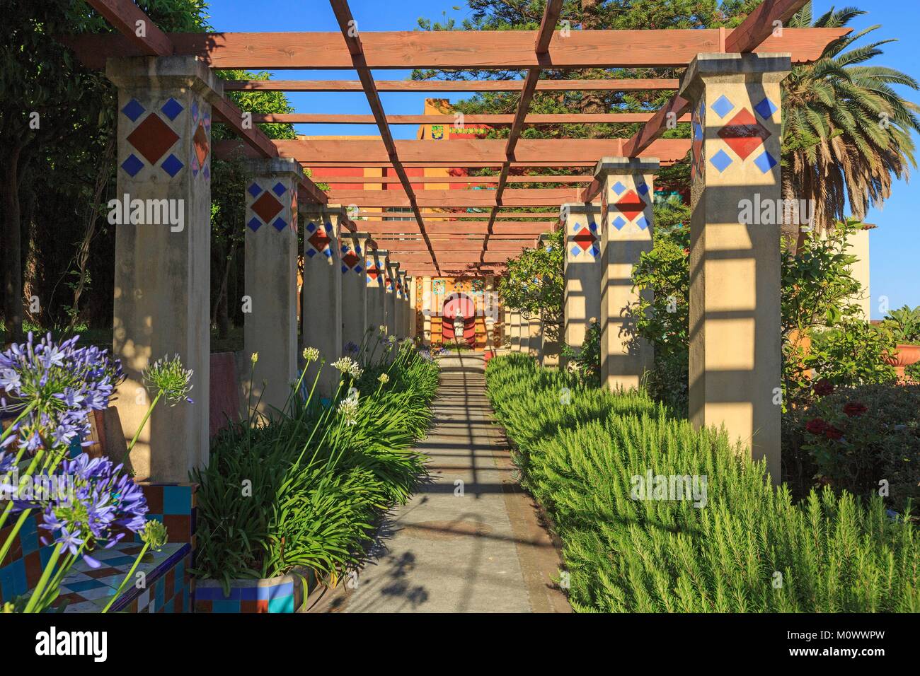 France,Alpes Maritimes,Menton,Garavan district,Fontana Rosa Garden ...